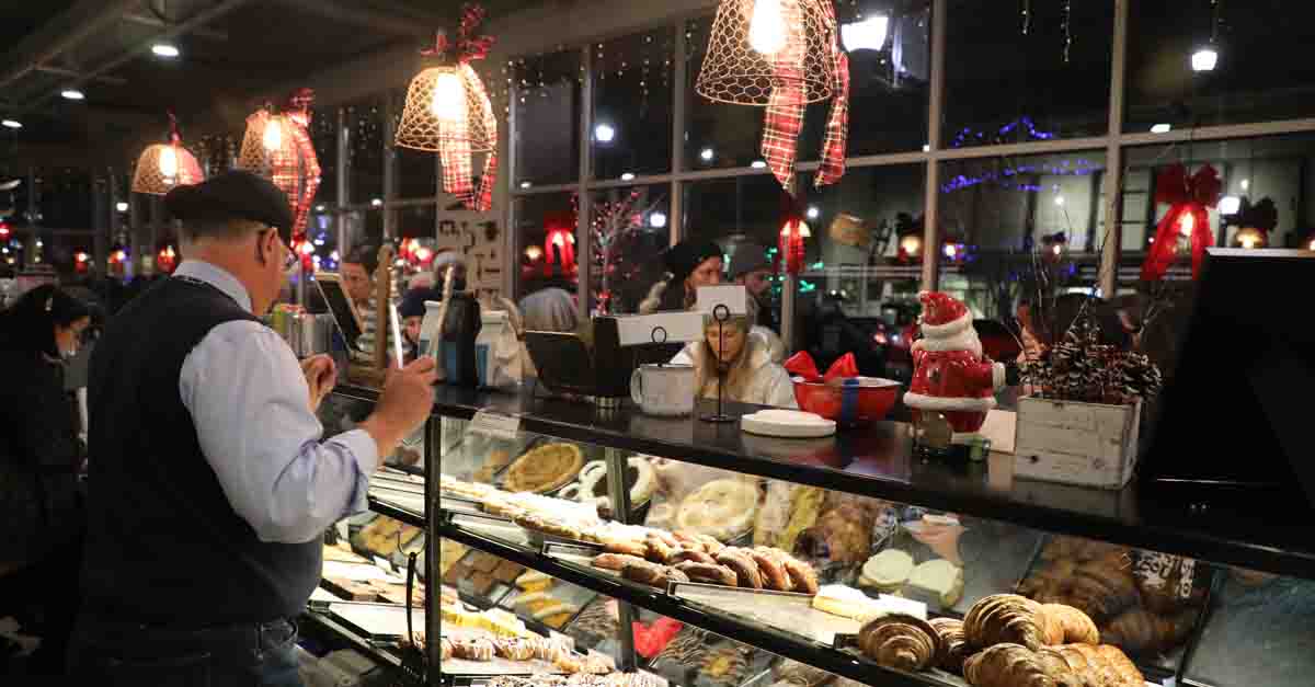 Where to Find Warm Food in Downtown Des Moines