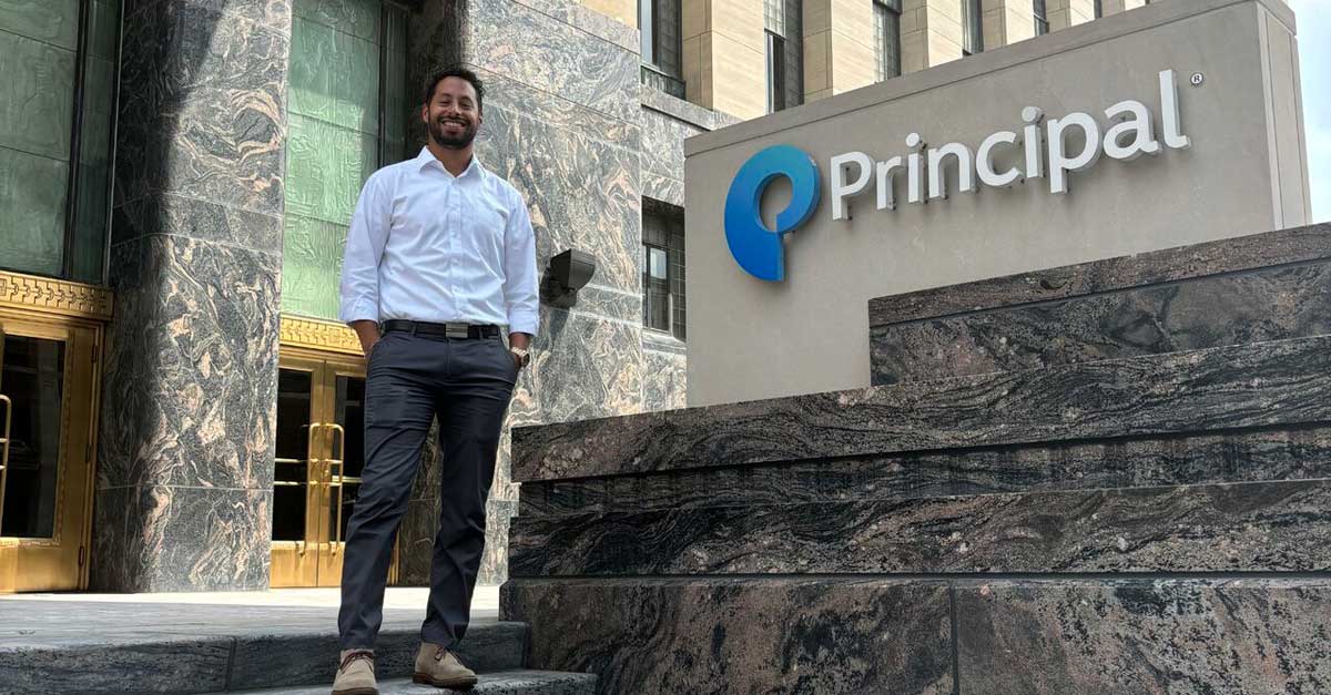 Erik DeLuca Reflects on Internship in Des Moines, Iowa